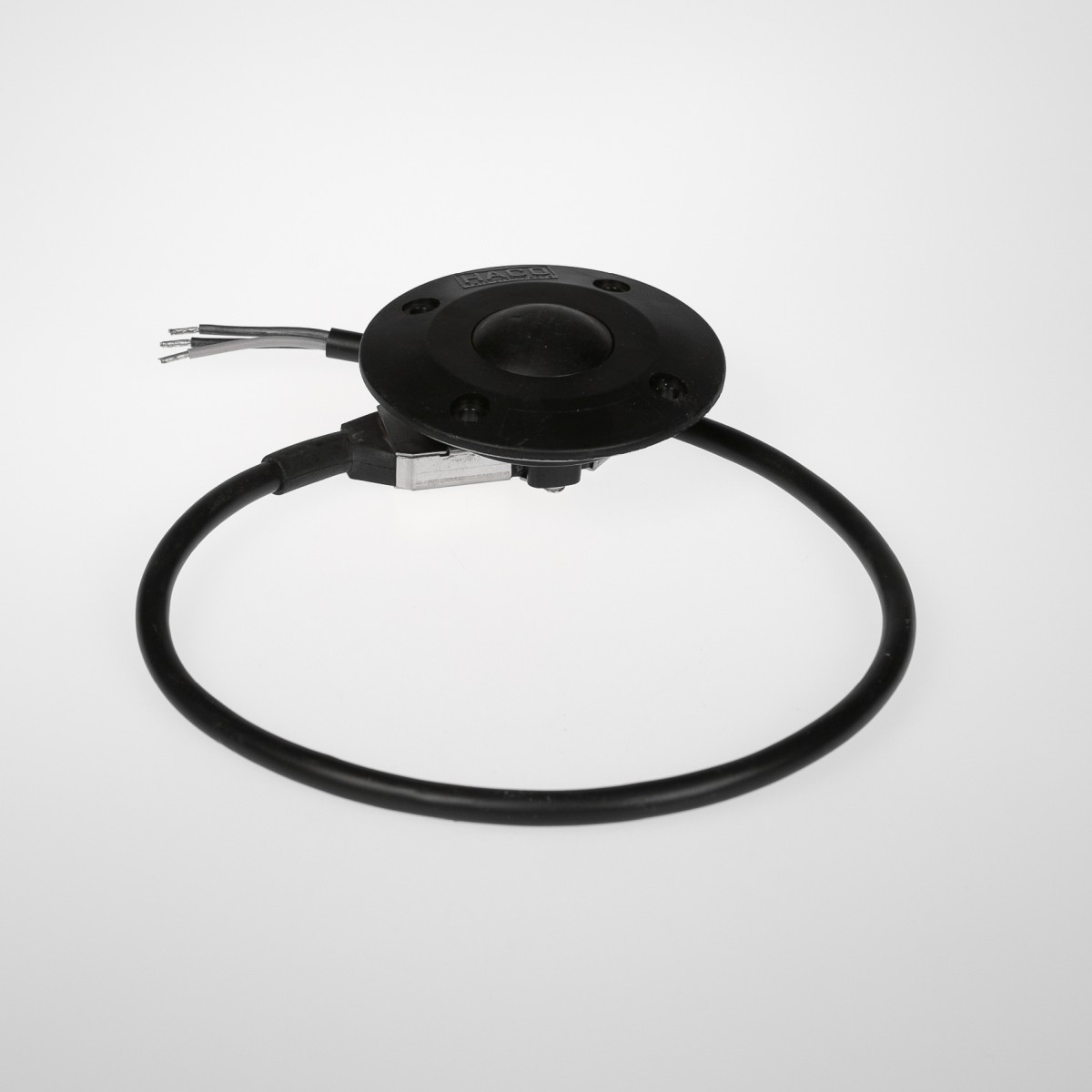 PANEL MOUNTED WATERPROOF FOOT SWITCH WITH 500 MM CABLE - GVZ Glasshouses